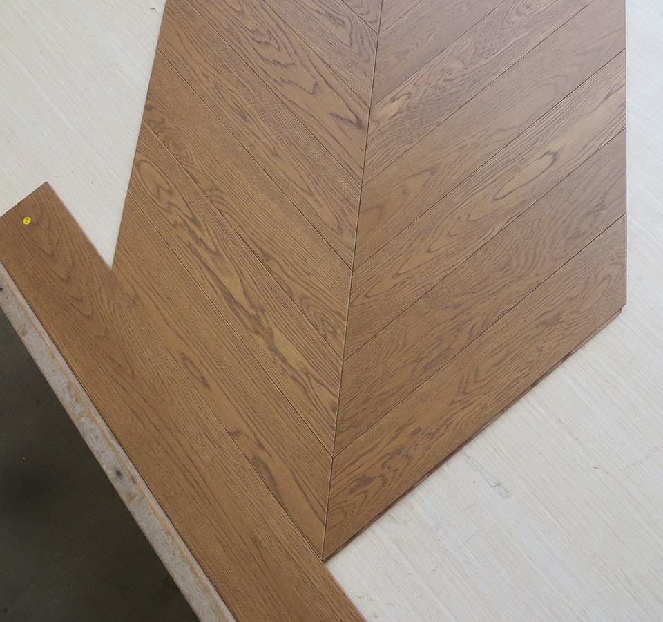 Premium White Oak Chevron Engineered Wood Flooring Multi Layers