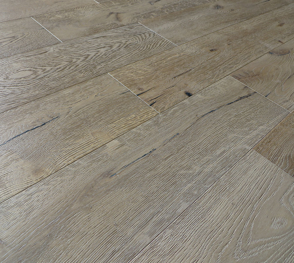 rustic oak 3-layers engineered wood flooring with chatter mark